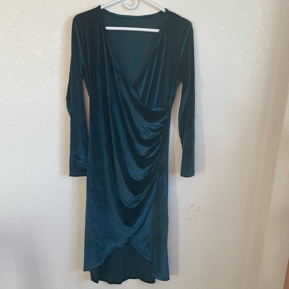 Unbranded | Dresses | Unbranded Green Velvet Ruched Side Dress | Poshmark